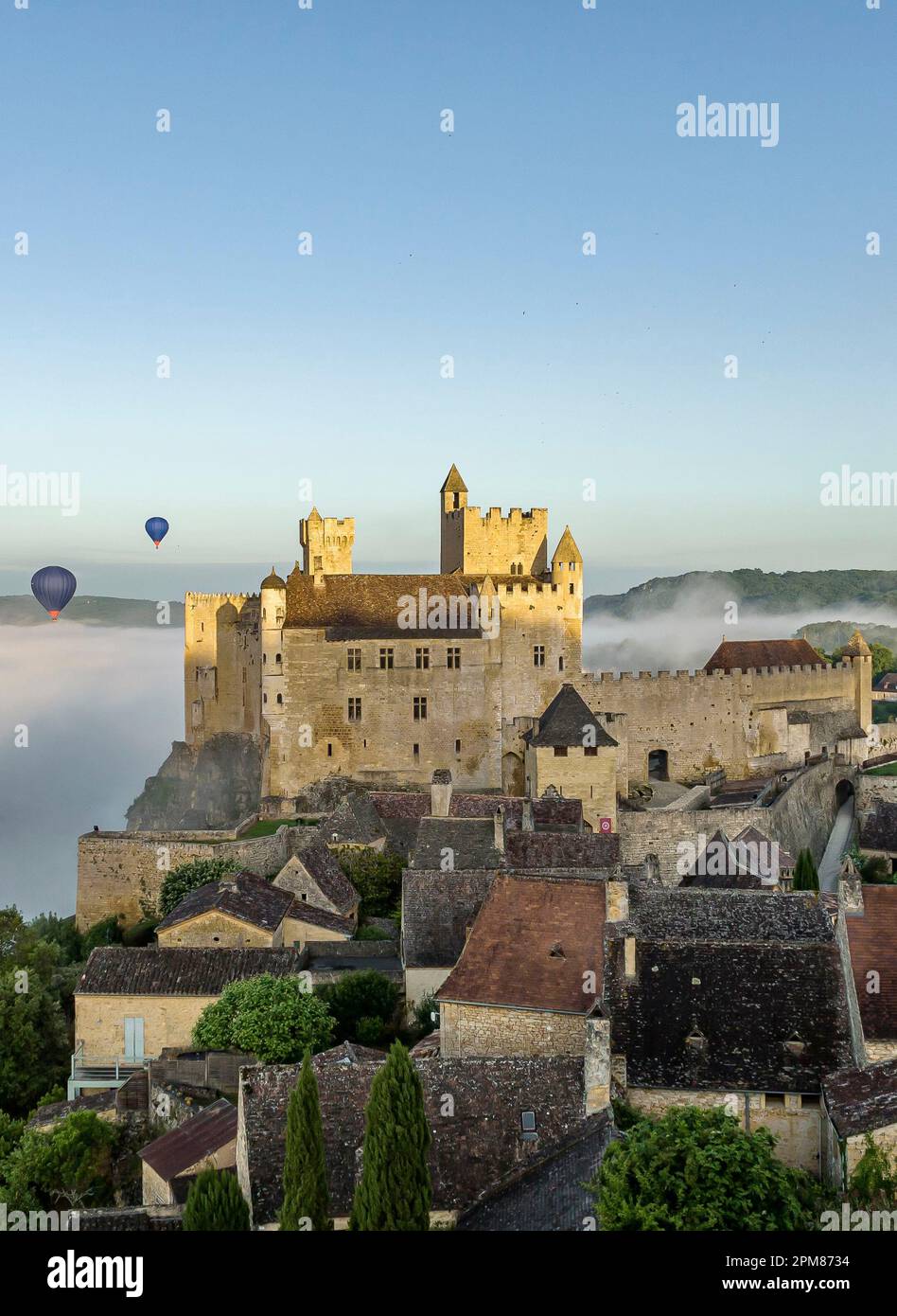 France, Dordogne, Black Perigord, Beynac-et-Cazenac, Castle of Beynac ...