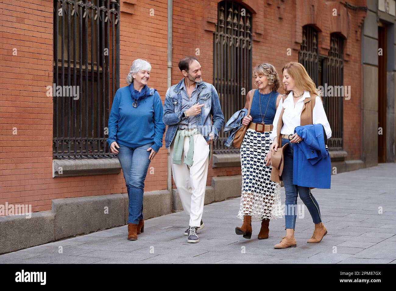 Lifelong friends hi-res stock photography and images - Alamy