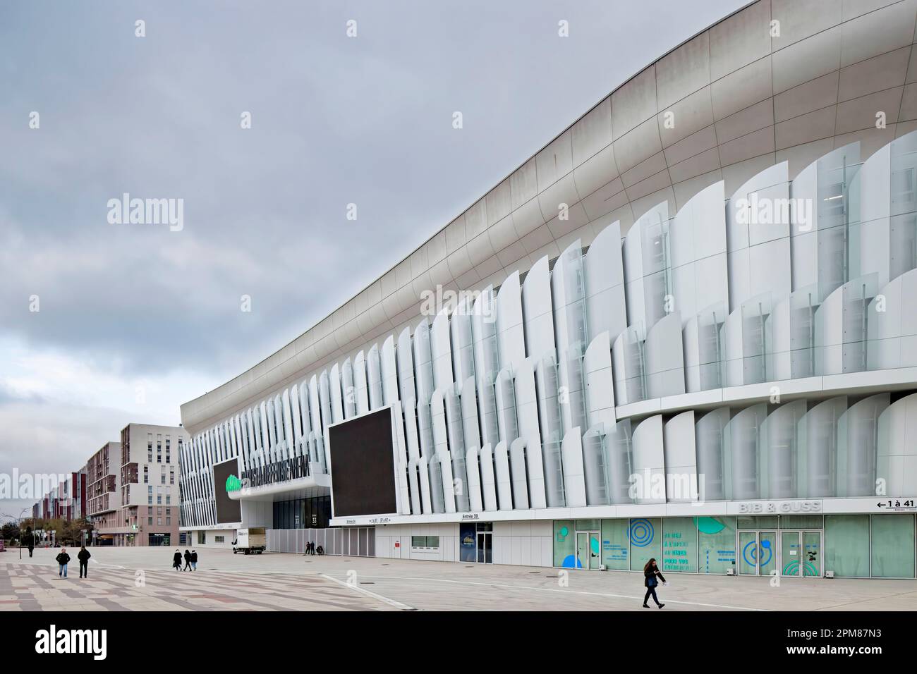 Paris la defense arena hi-res stock photography and images - Alamy