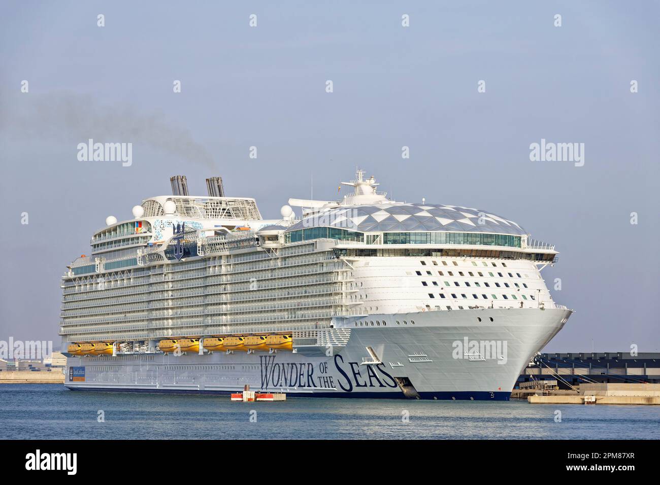 Spain, Balearic Islands, Majorca, Bay of Palma, Palma, Wonder of the ...