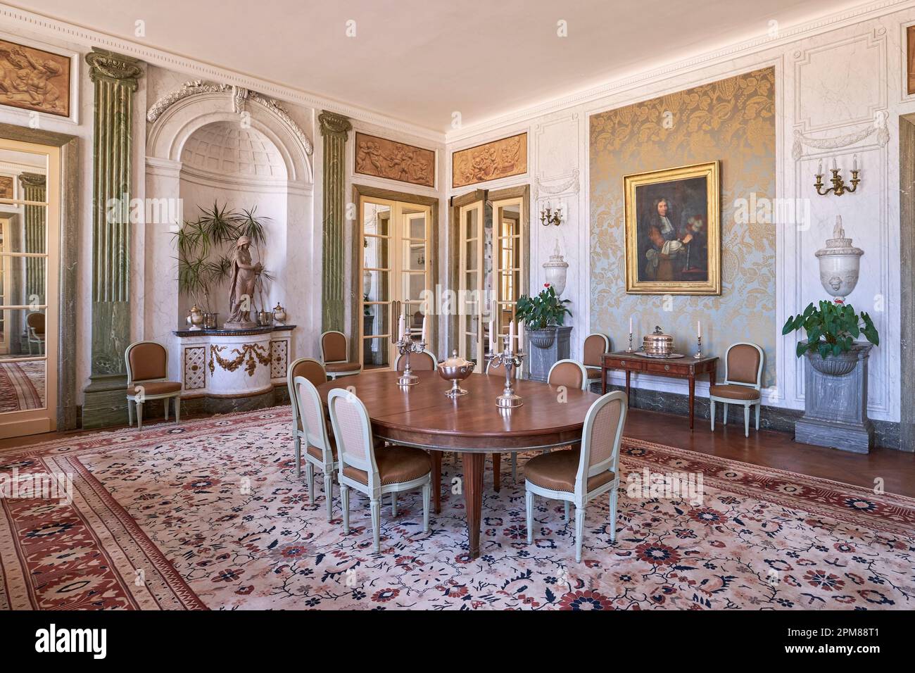 France, Mayenne, Craon, interior of the castle, the dining room Stock ...