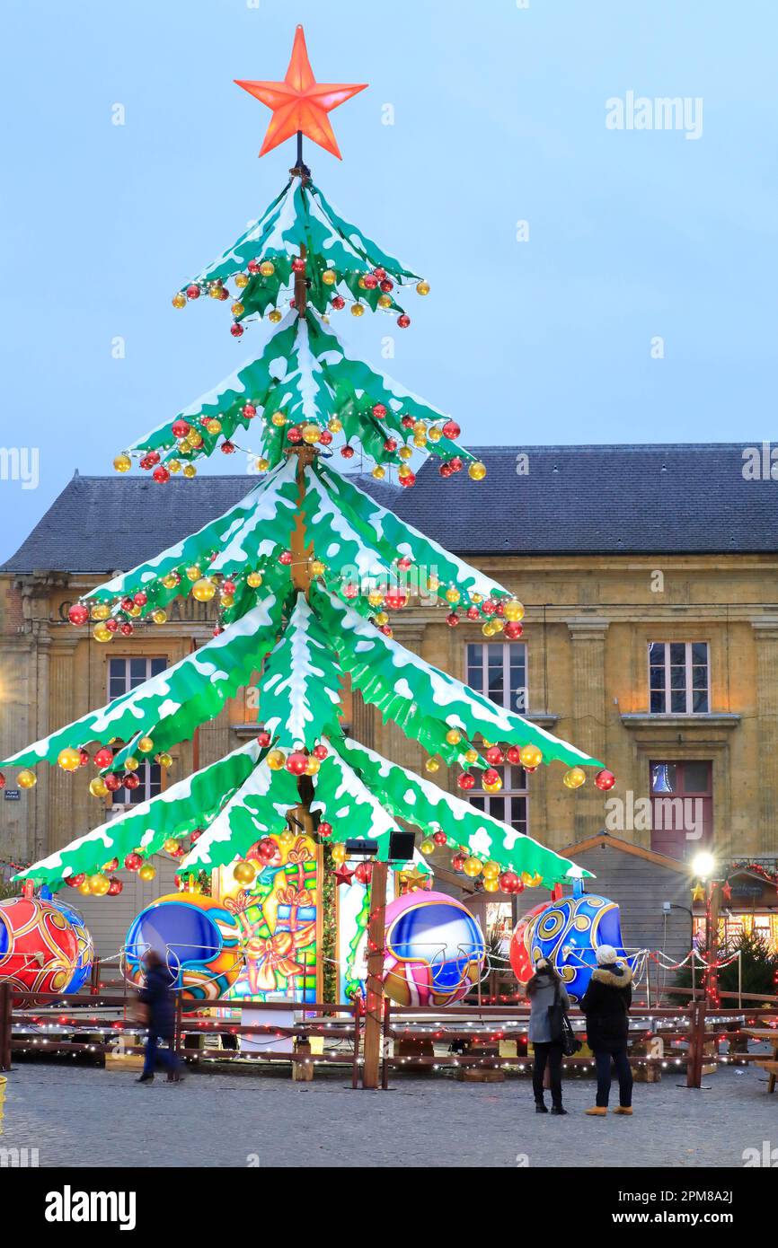 France, Ardennes, Charleville Mezieres, Place Ducale, Christmas market ...