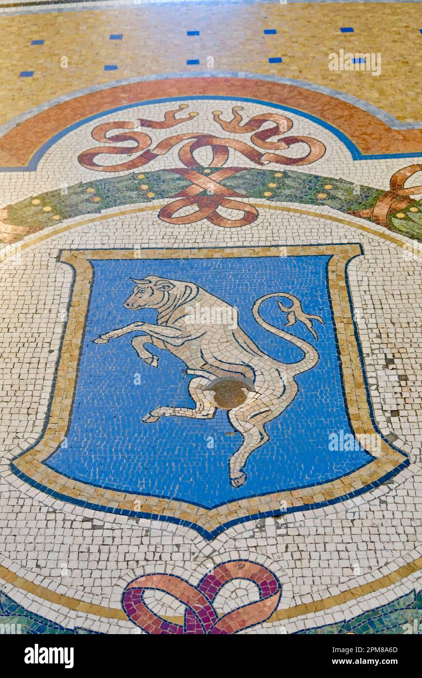 Italy, Lombardy, Milan, the Vittorio Emanuele II gallery, shopping ...