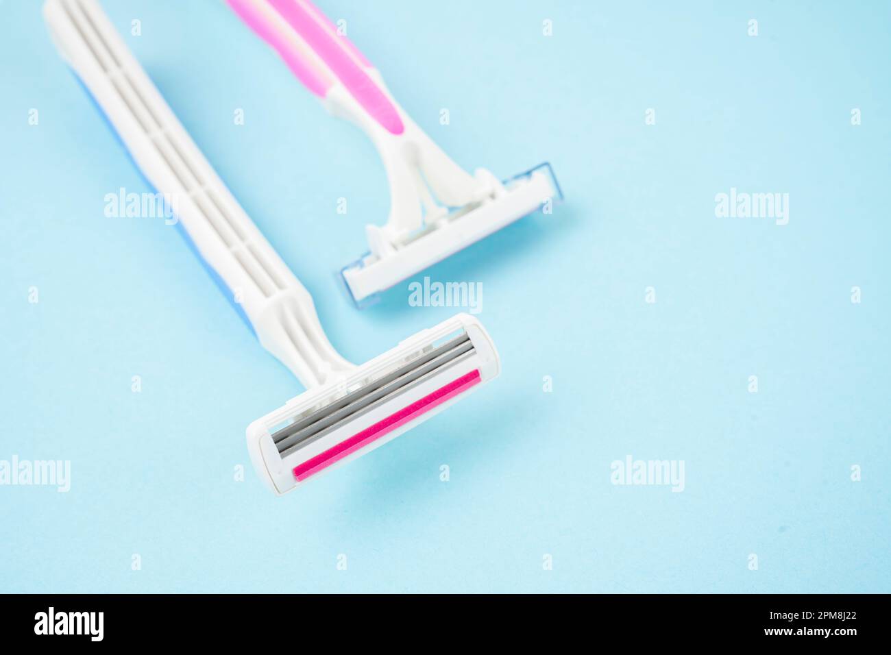 Razor pink blue hi-res stock photography and images - Alamy