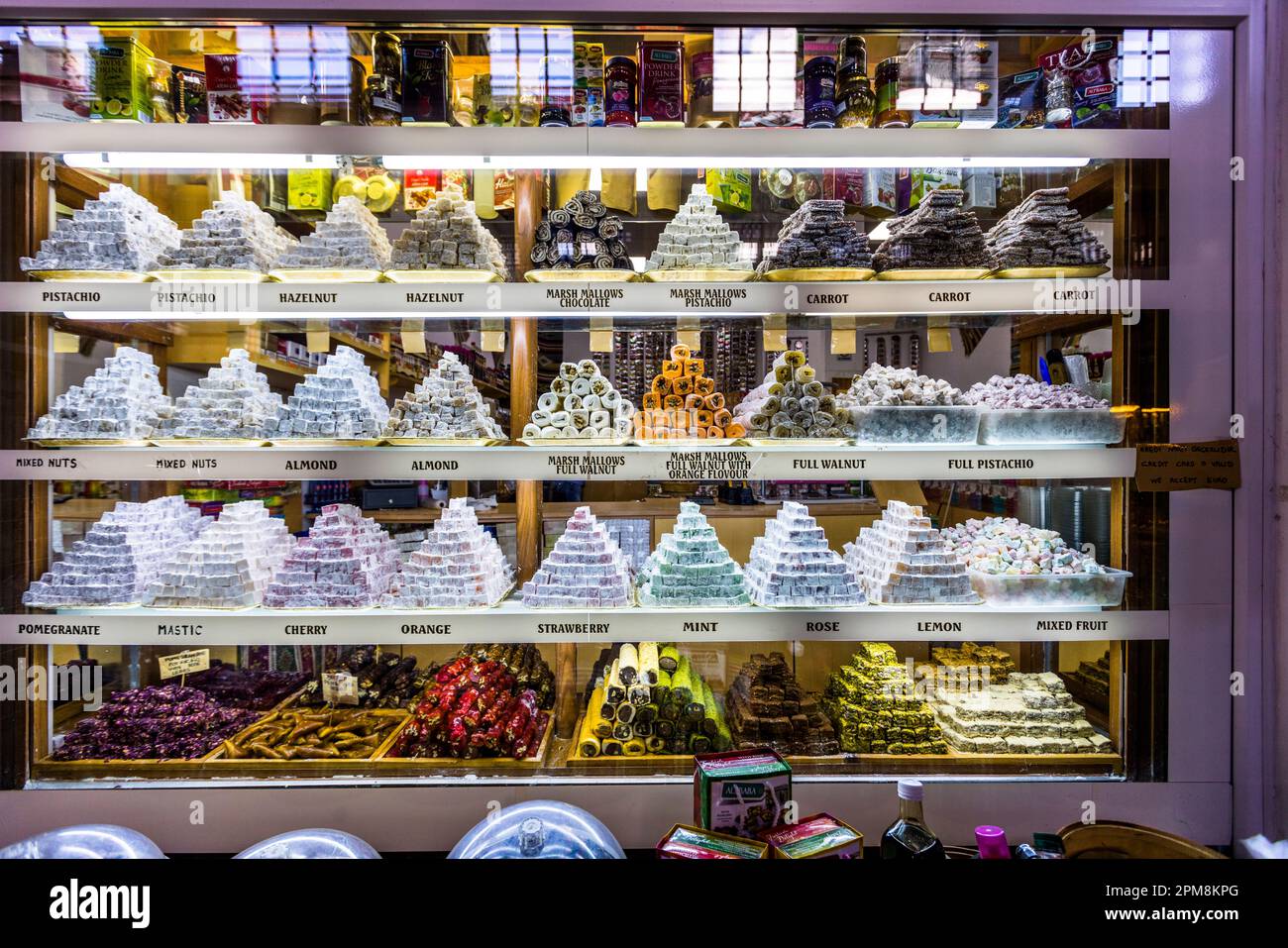 Convenience store window hi-res stock photography and images - Alamy