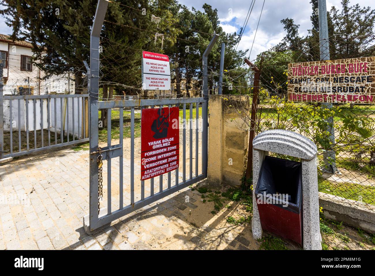 Zahara sokak hi-res stock photography and images - Alamy