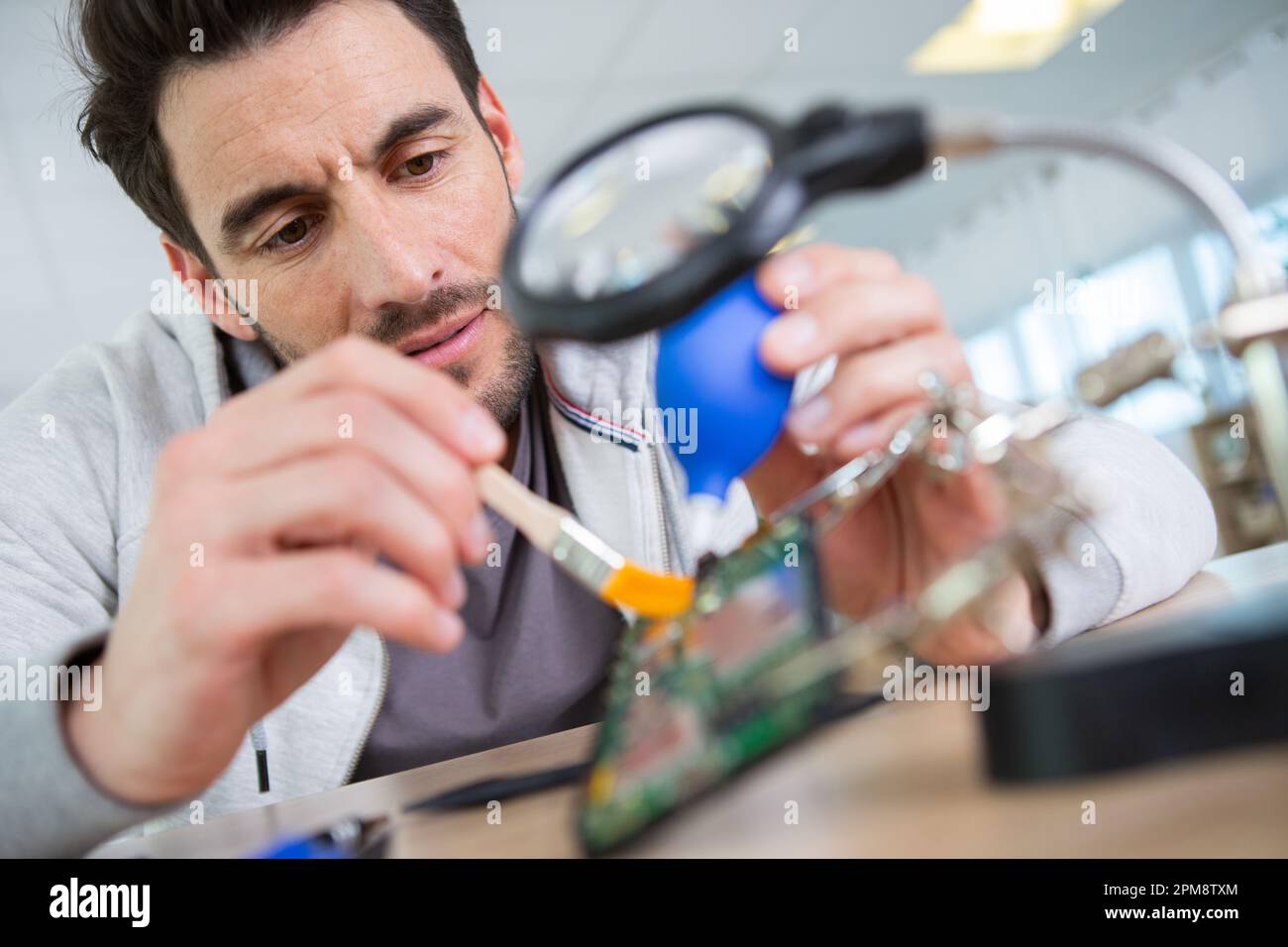 Electronics technician measurement circuit hi-res stock photography and ...
