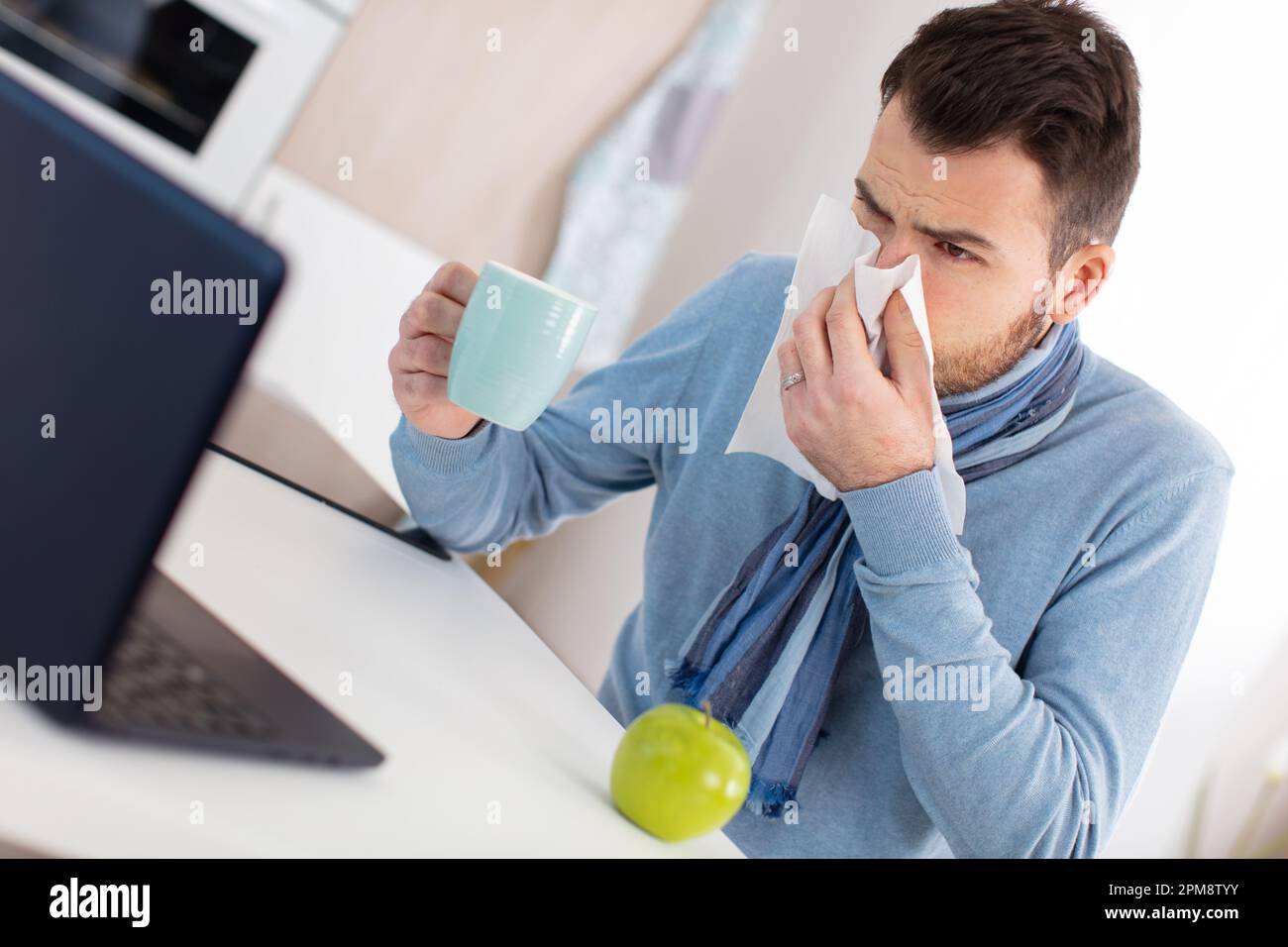 Hanky handkerchief tissue sneezing hi-res stock photography and images ...