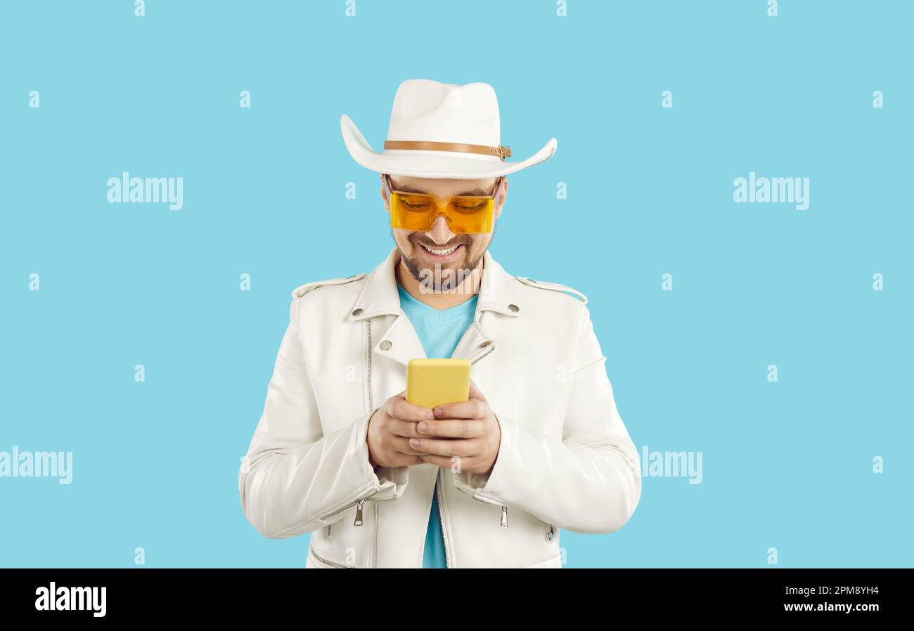 Smiling use hi-res stock photography and images - Alamy