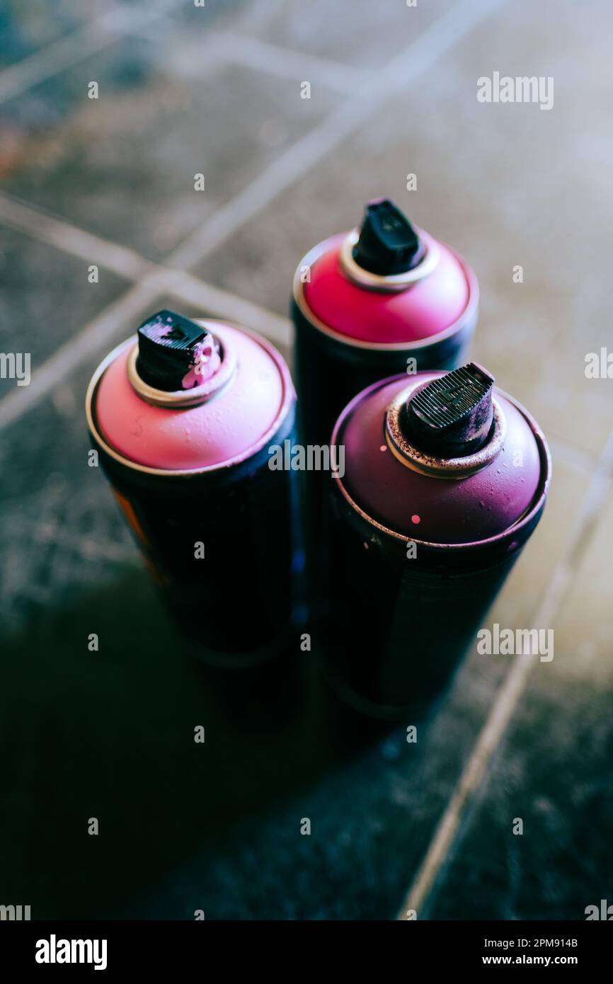 Spray bombing hi-res stock photography and images - Alamy