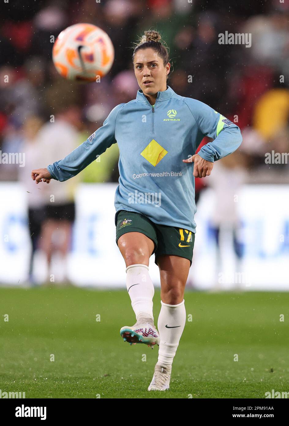 London, UK. 11th Apr, 2023. Katrina Gorry of Australia warms up before ...