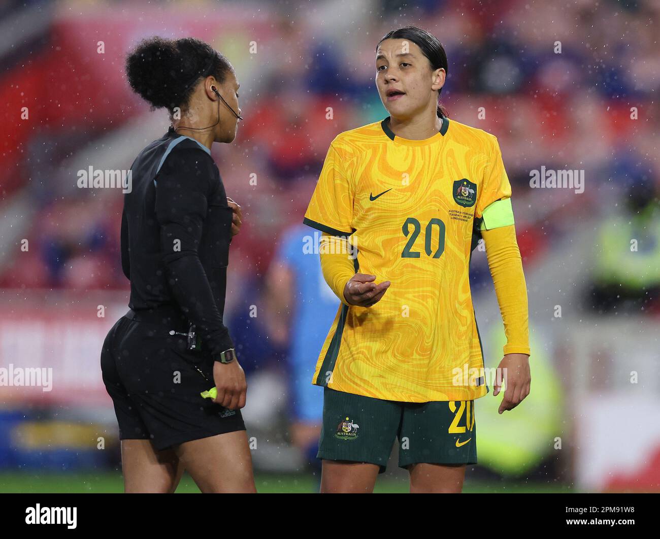 Soccer referee australia hi-res stock photography and images - Alamy