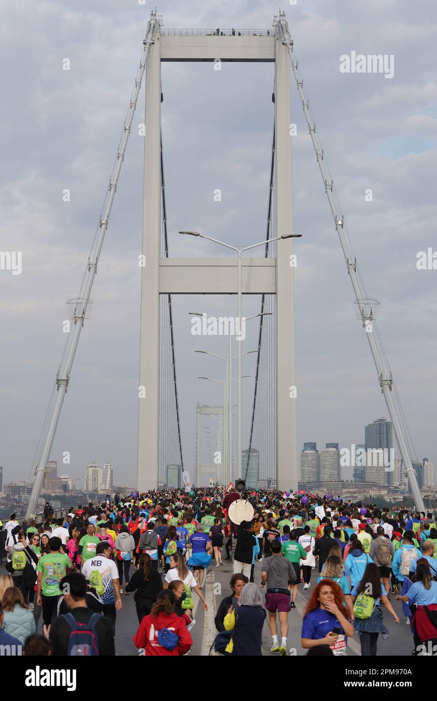ISTANBUL, TURKEY - NOVEMBER 06, 2022: Athletes running in 44. Istanbul ...