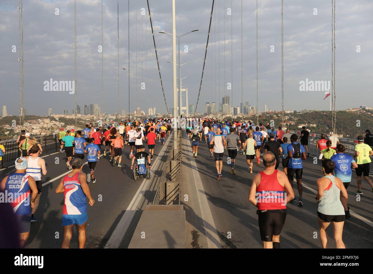 ISTANBUL, TURKEY - NOVEMBER 06, 2022: Athletes running in 44. Istanbul ...