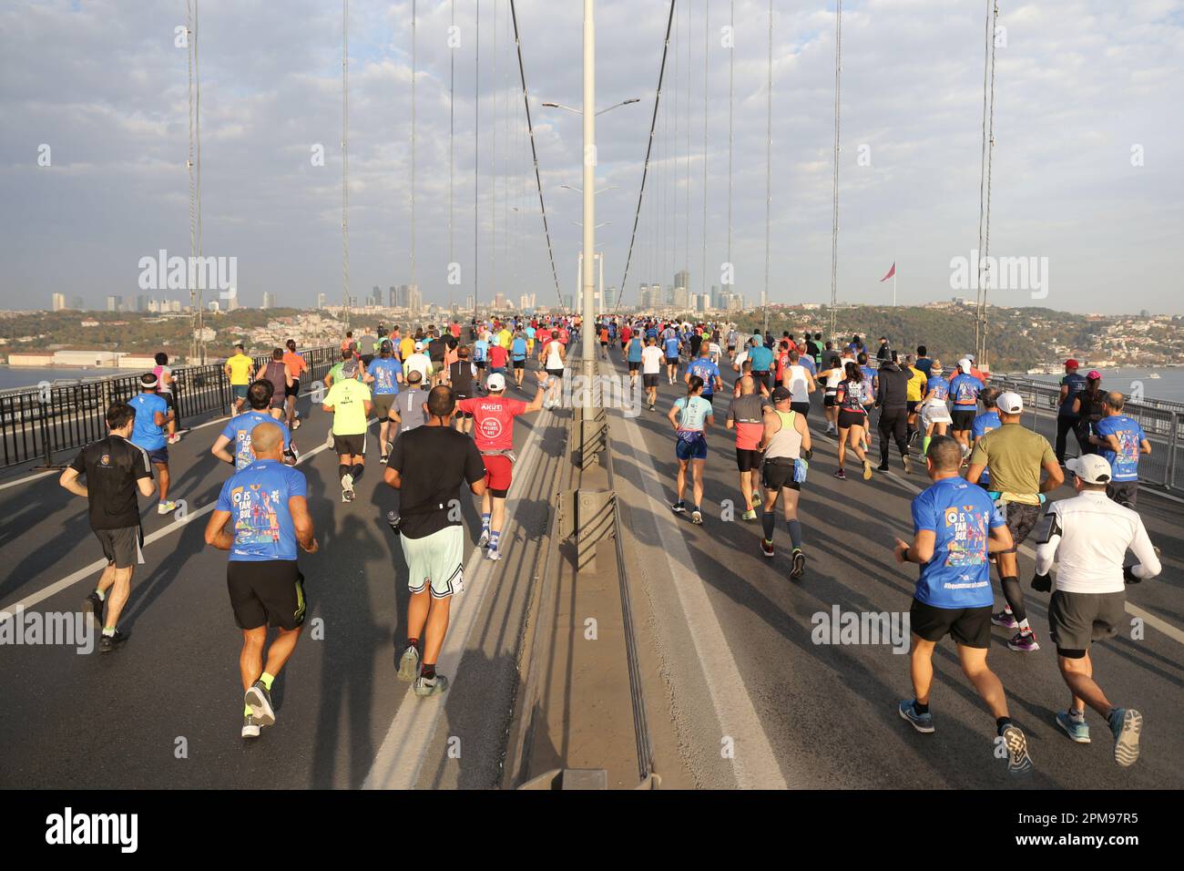 ISTANBUL, TURKEY - NOVEMBER 06, 2022: Athletes running in 44. Istanbul ...