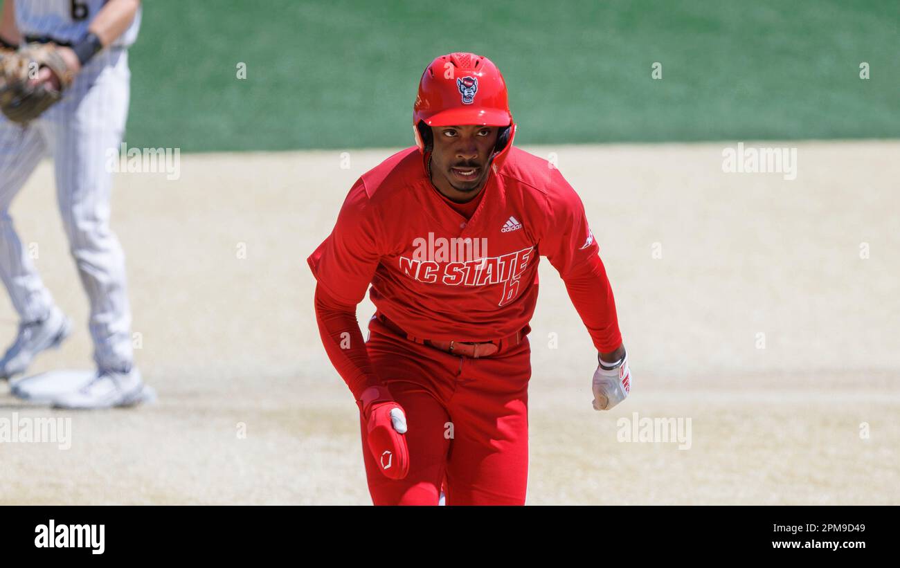 North Carolina State's LuJames Groover III (6) runs the bases during an ...