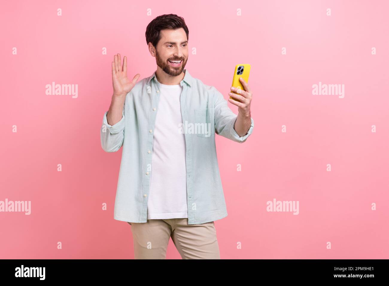 Photo of young popular famous business blogger influencer hold phone ...