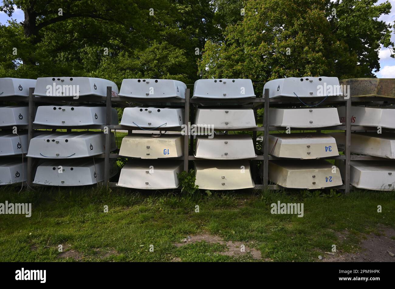 Dinghy racks hi-res stock photography and images - Alamy