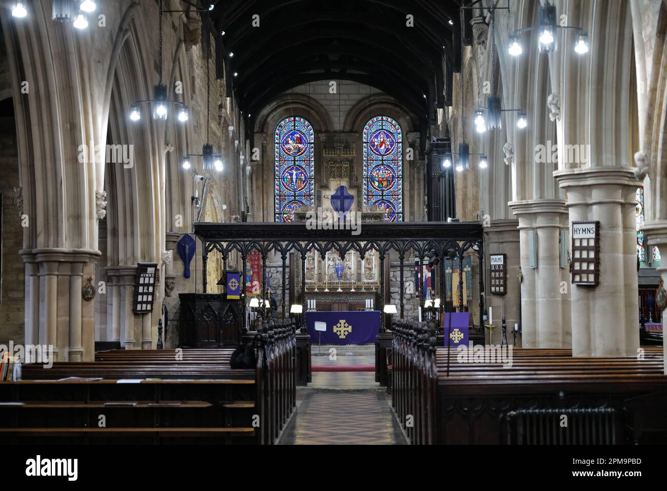 St Mary de Castro Church, Leicester: Looking east down the nave Stock ...