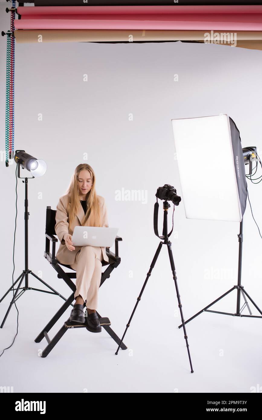 Videographer in home office hi-res stock photography and images - Alamy