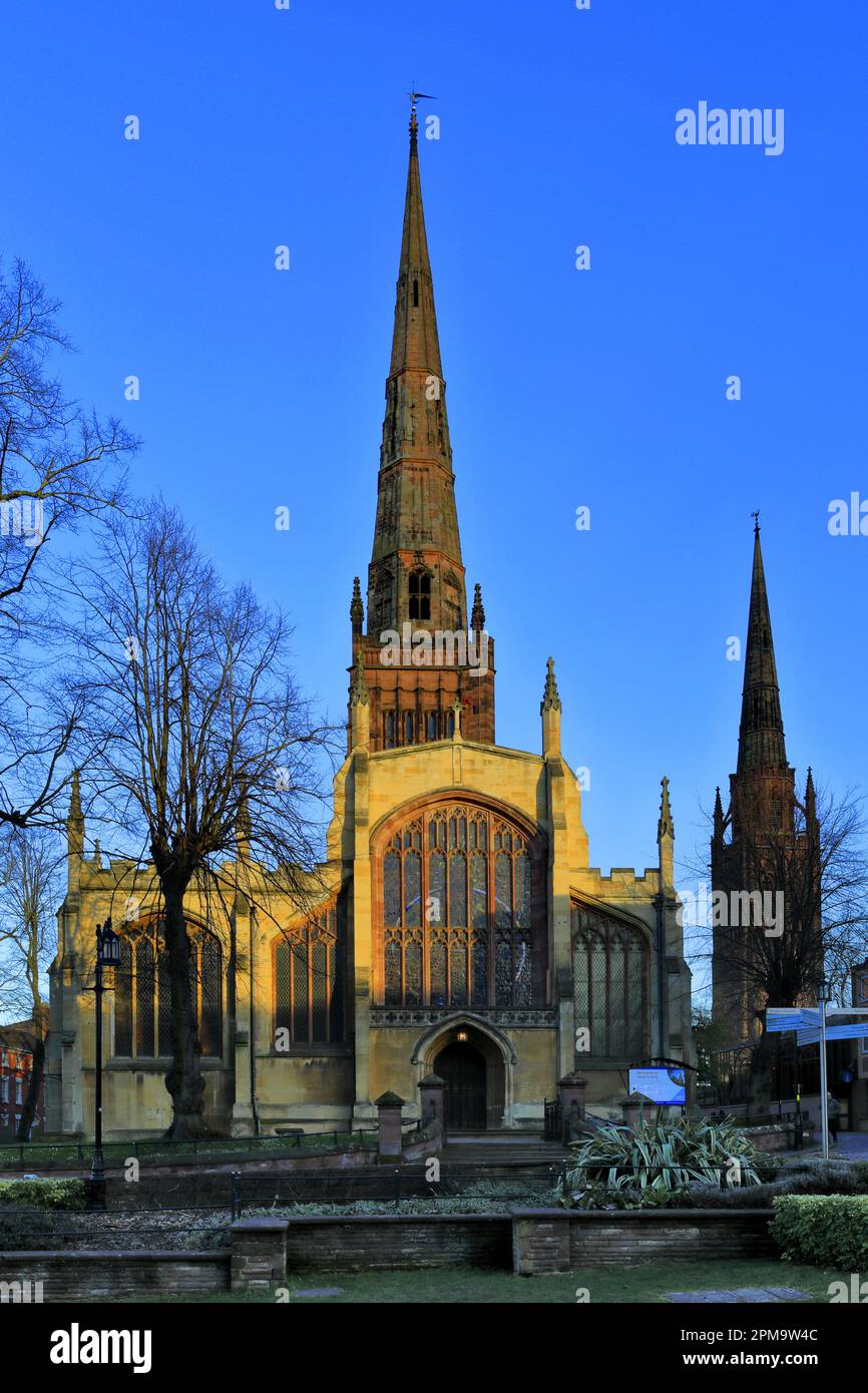 Dusk view of the Holy Trinity church, Coventry City, Warwickshire ...