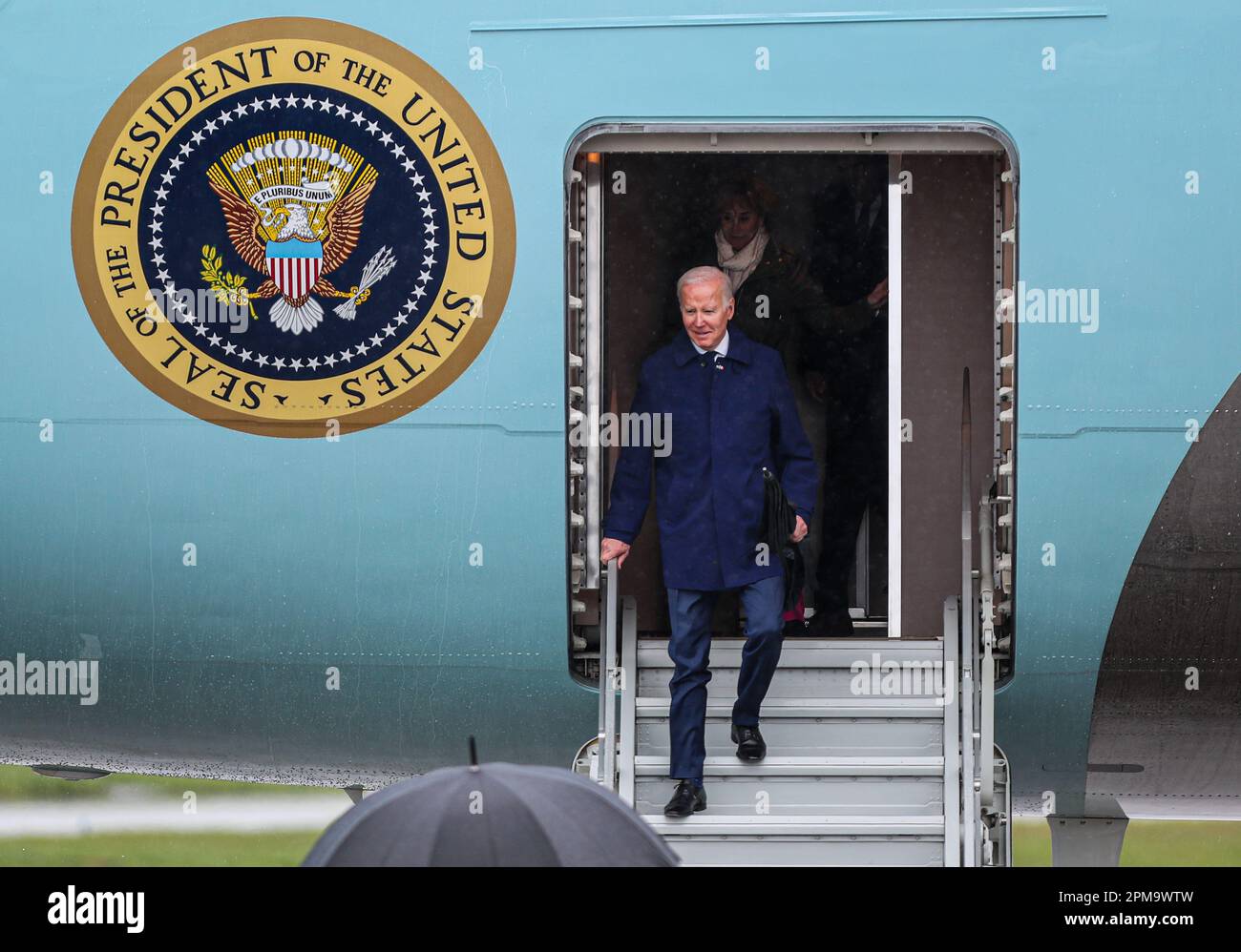 US President Joe Biden arrives on Air Force One at Dublin Airport ...