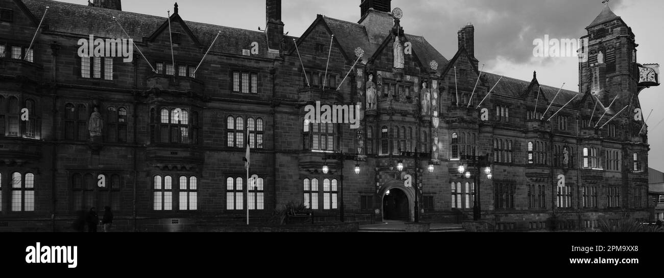 Night view of Coventry City Council building, Earl Street, Coventry ...