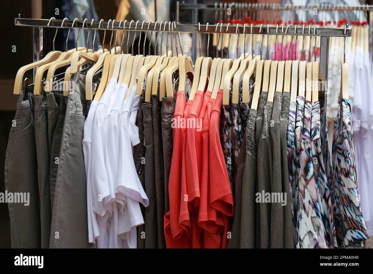 Clothes rack display hi-res stock photography and images - Alamy