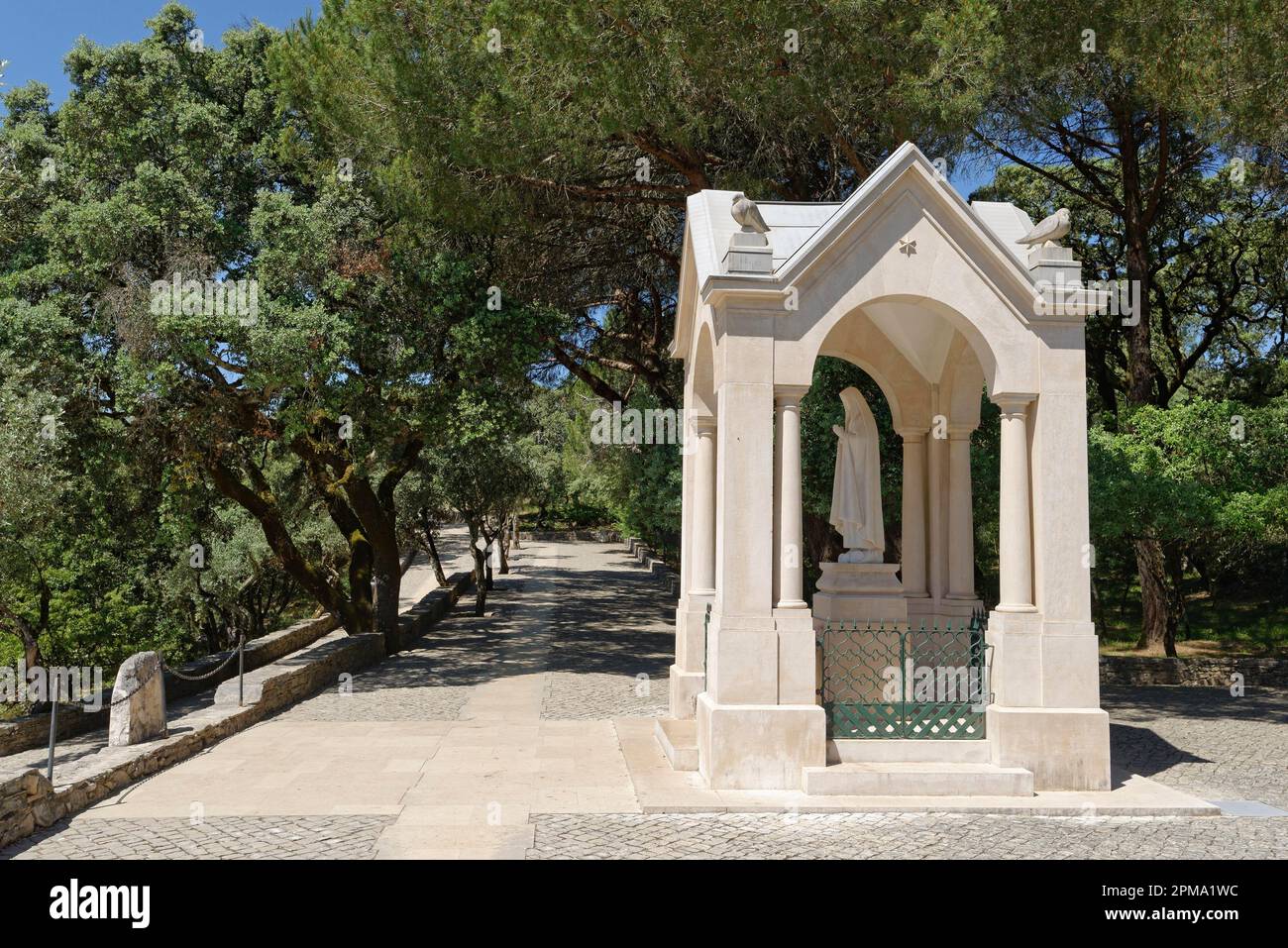 Statue of St. Mary, Stations of the Cross, Valinhos, Fatima, Olive ...
