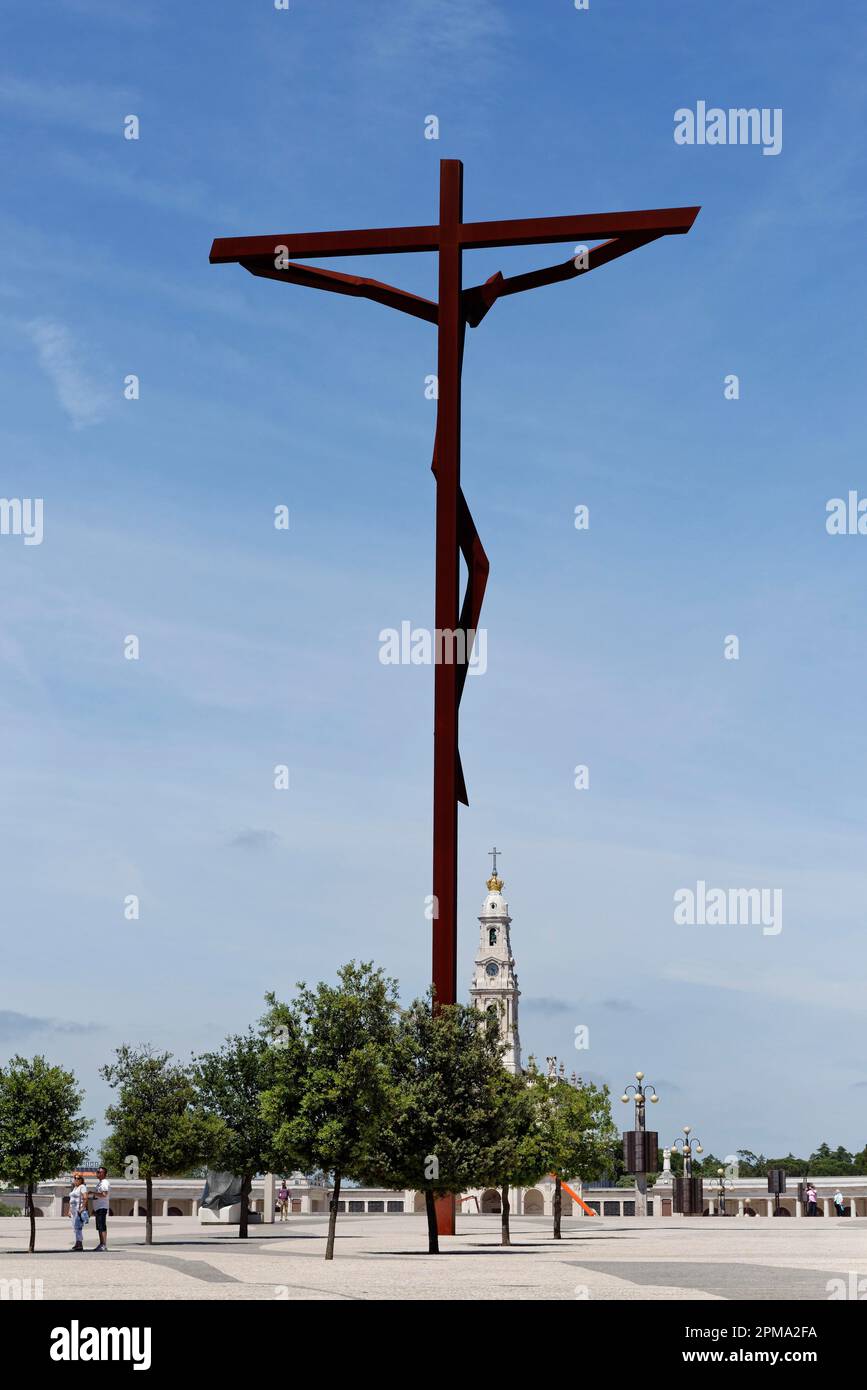 Cross of the Church of the Holy Trinity, Fatima, Igreja da Santissima ...