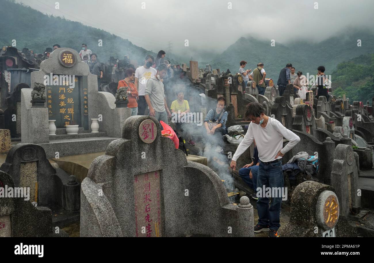 Grave sweepers worship their ancestors at Diamond Hill Cemetery on ...