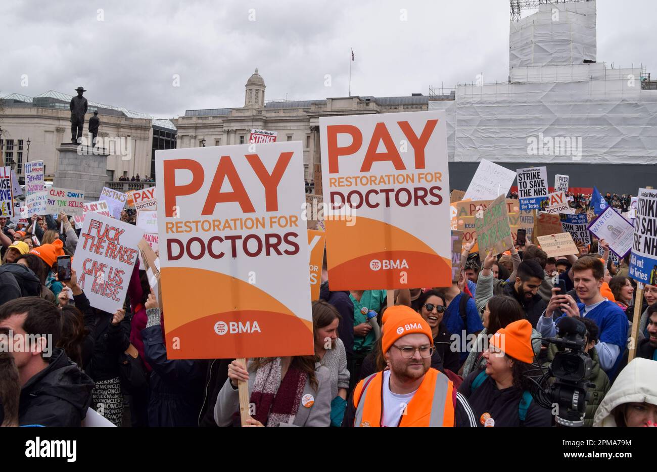 Pay restoration for doctors hi-res stock photography and images - Alamy