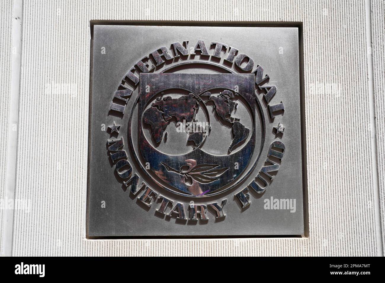 Imf headquarters logo hi-res stock photography and images - Alamy