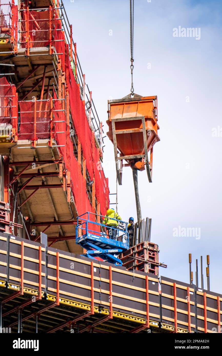 Concrete high rise construction hi-res stock photography and images - Alamy