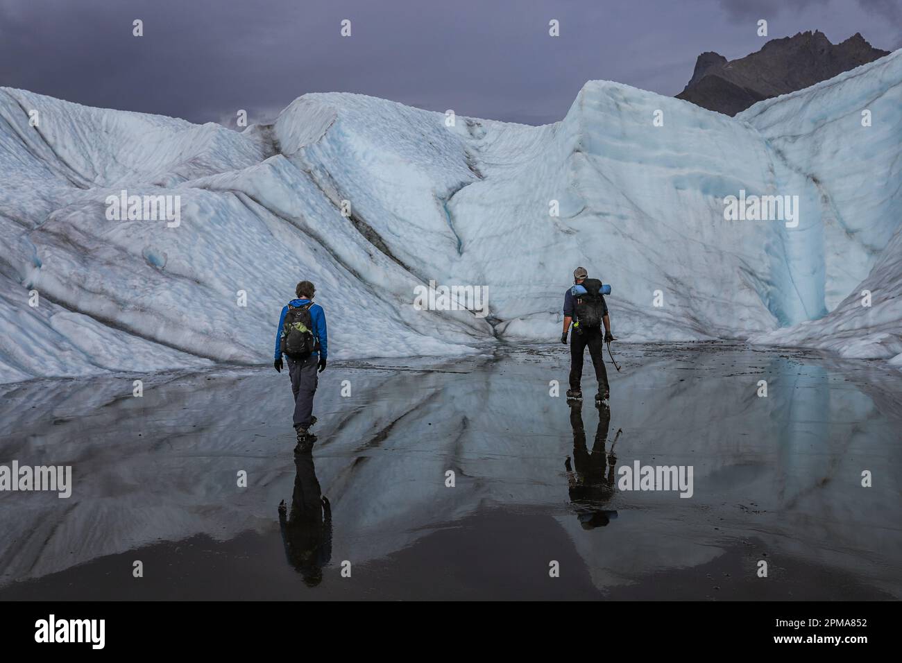 glacier trek in remote alaska Stock Photo - Alamy