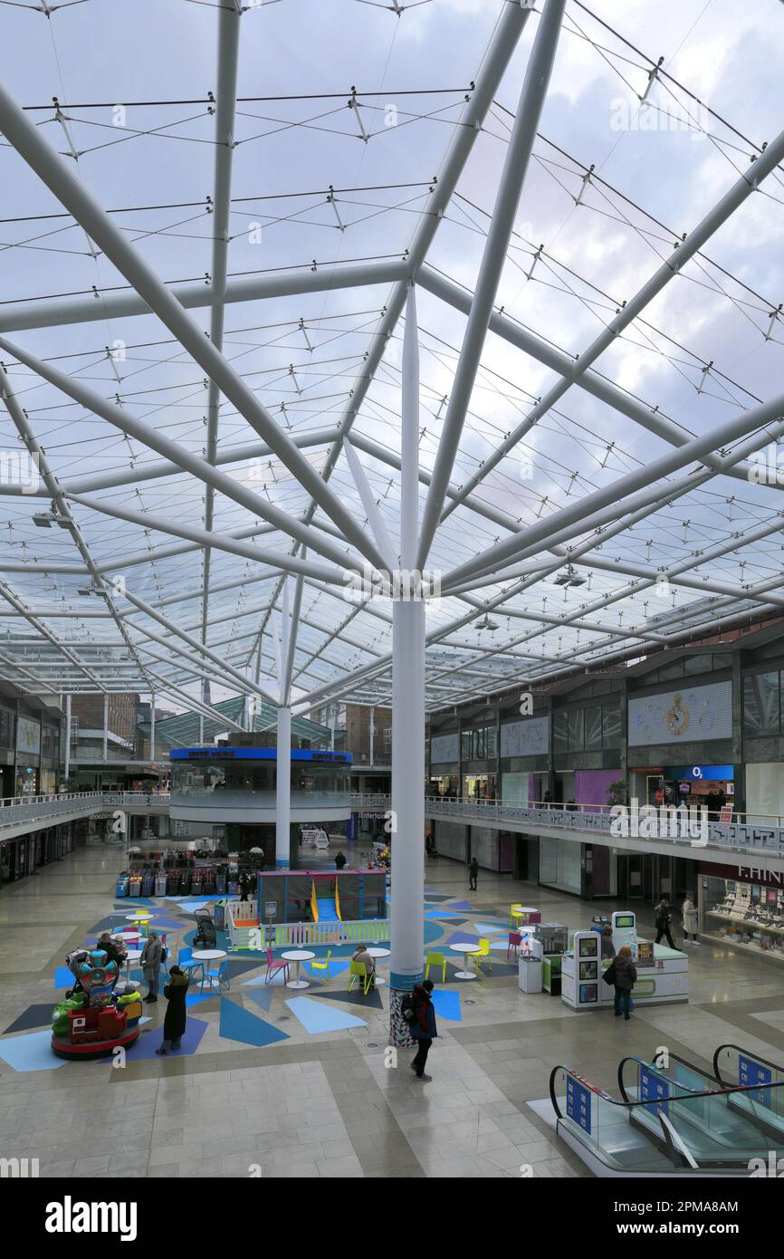 Lower Precinct Shopping Centre, Coventry city, West Midlands, England ...