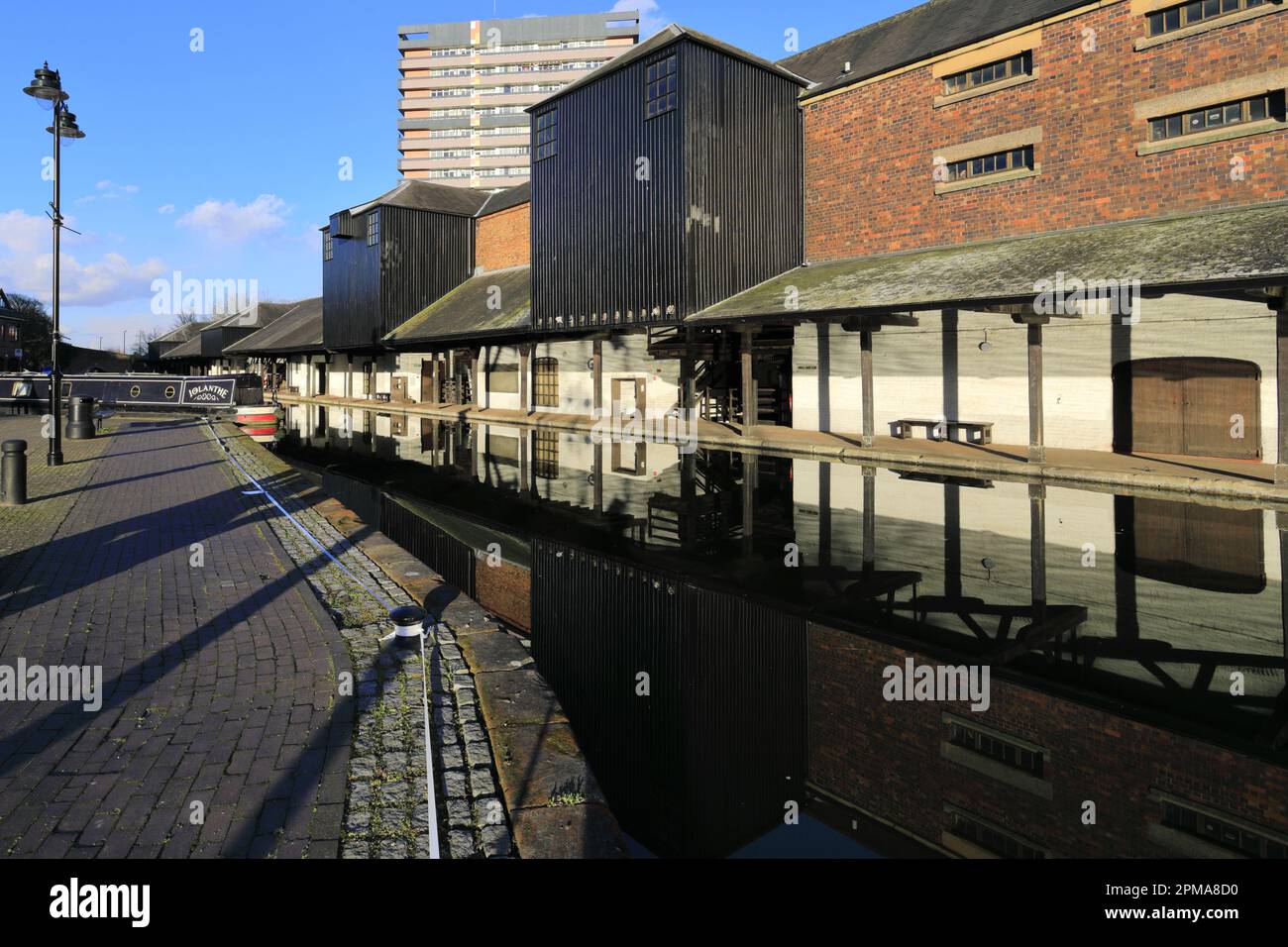 Mcanal boats hi-res stock photography and images - Alamy