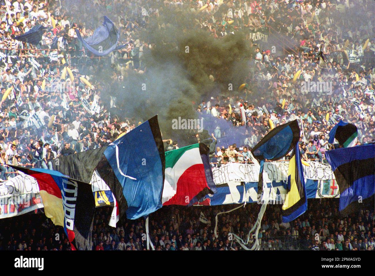 Inter milan 1988 hi-res stock photography and images - Alamy