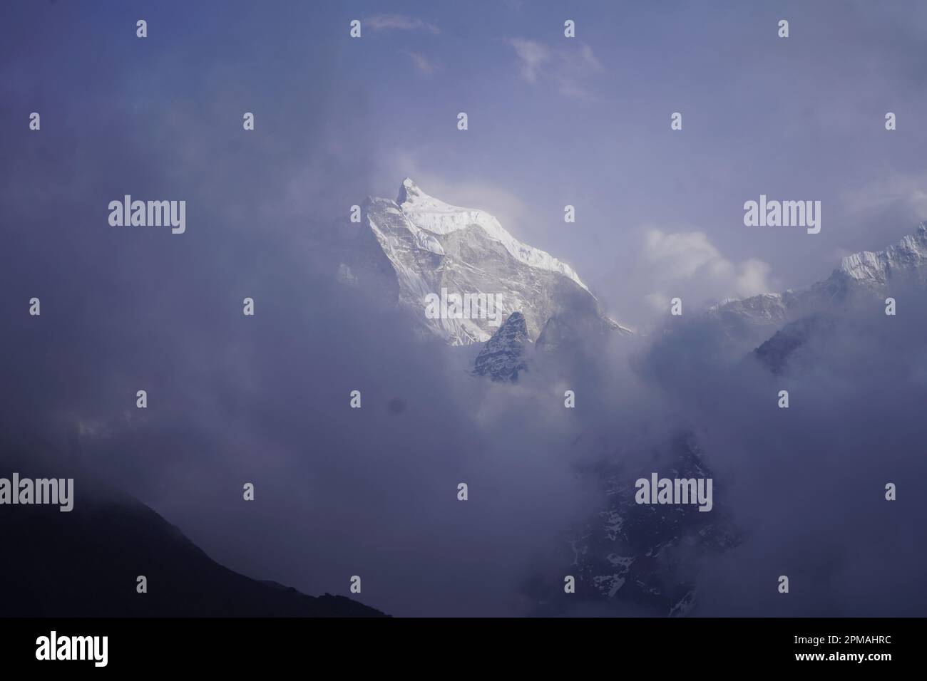 Everest climbers memorial hi-res stock photography and images - Alamy