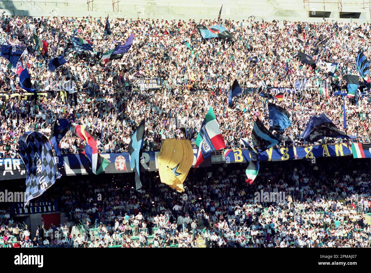 Ultras lecce hi-res stock photography and images - Alamy