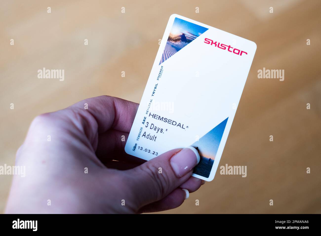 Skipass card hi-res stock photography and images - Alamy
