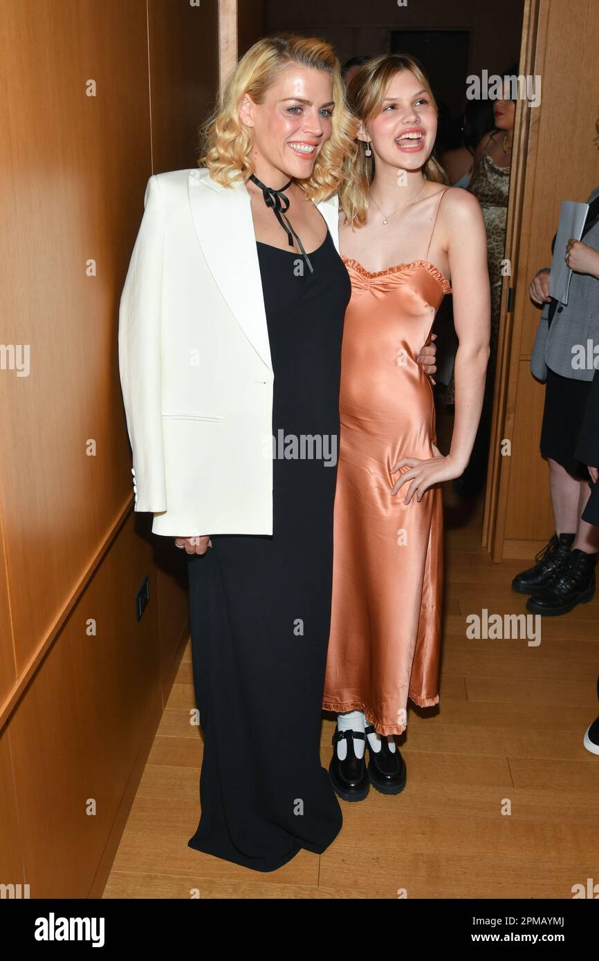 (L-R) Busy Philipps and Birdie Silverstein Stock Photo - Alamy