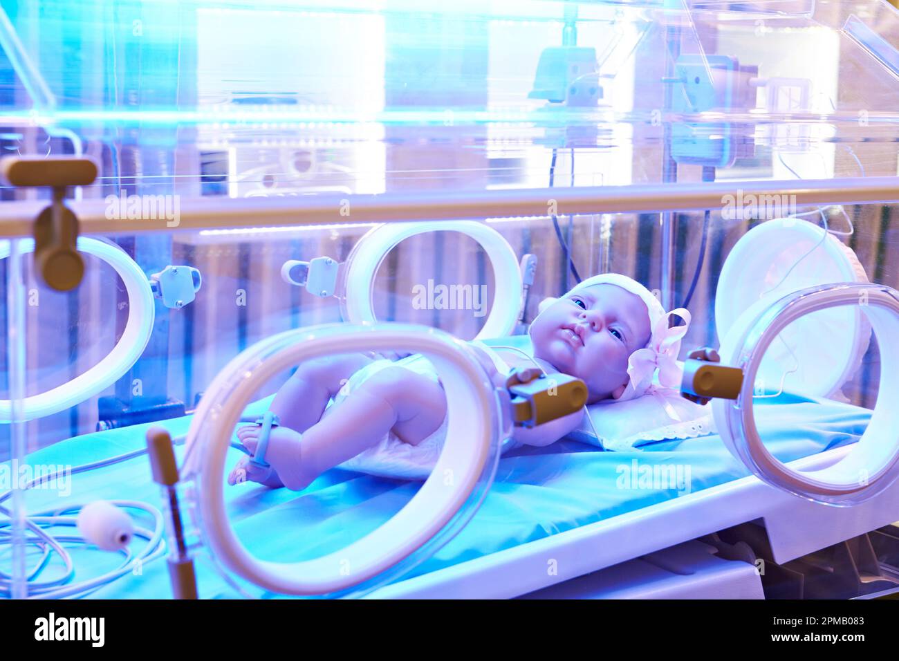 Baby mannequin in an incubator Stock Photo - Alamy