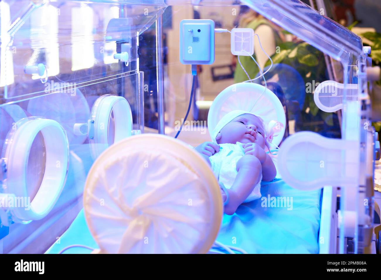Baby mannequin in an incubator Stock Photo - Alamy