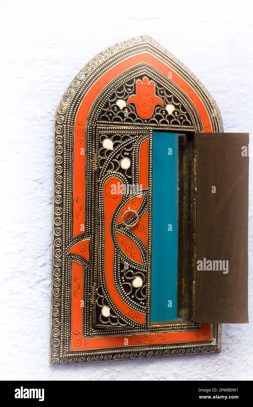 moroccan style red mirror Stock Photo - Alamy