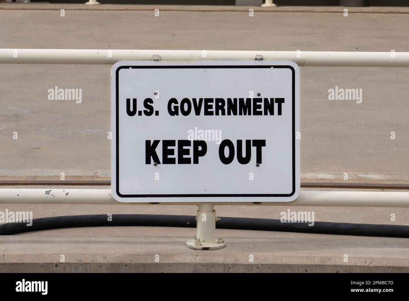 U.S. Government KEEP OUT sign Stock Photo - Alamy