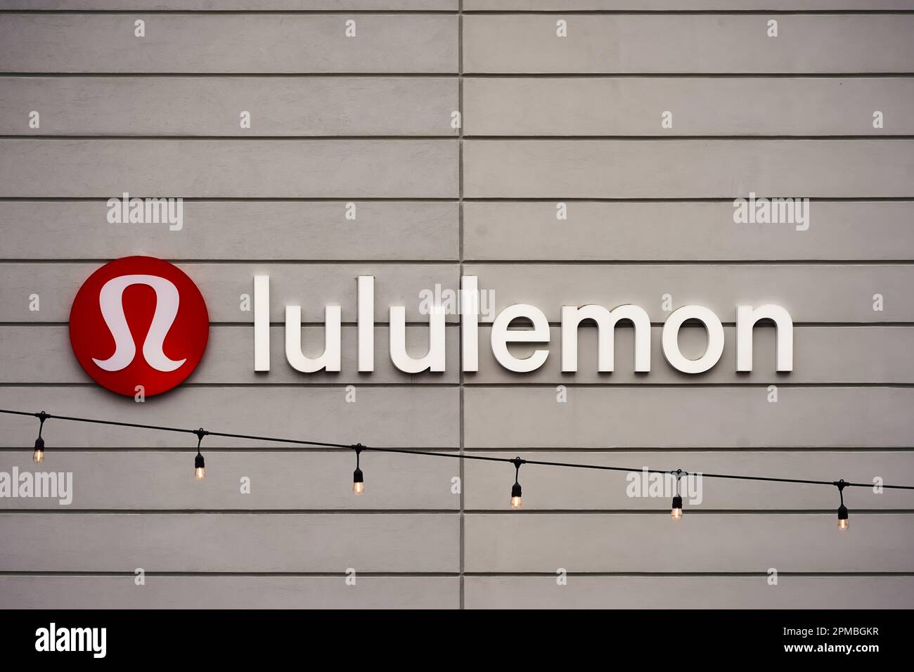 Lululemon and store hi-res stock photography and images - Alamy