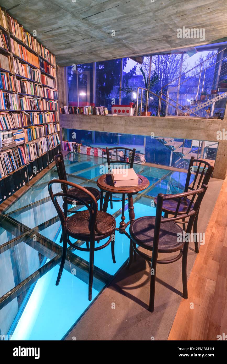 Vienna, private 'Wasserbibliothek', Anbau an ein Wohnhaus // Water ...