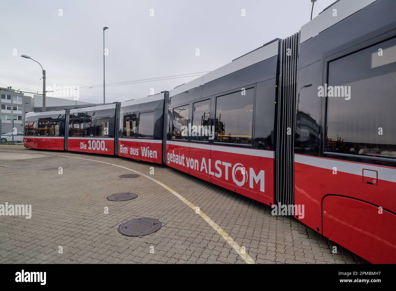 Wien, Alstom, Präsentation der 1000. Straßenbahn von Alstom (früher ...