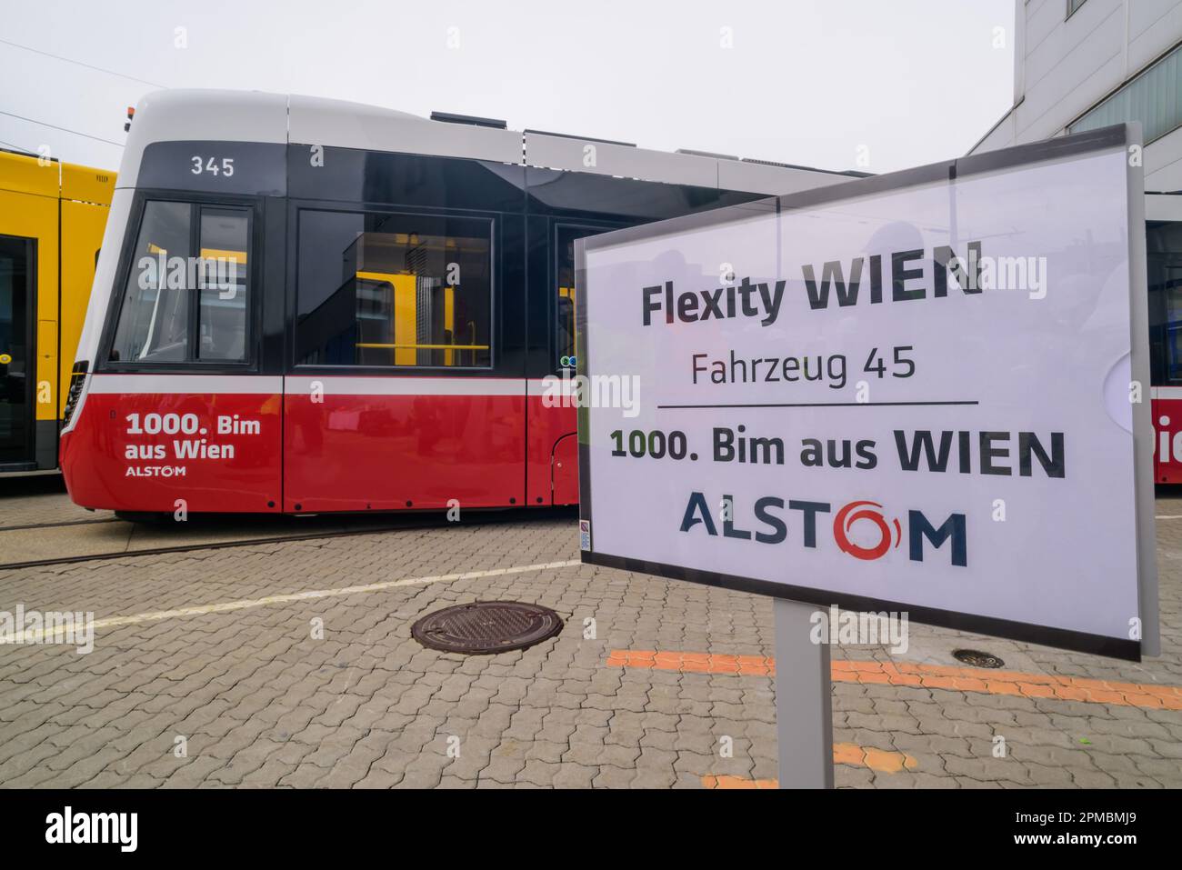 Wien, Alstom, Präsentation der 1000. Straßenbahn von Alstom (früher ...
